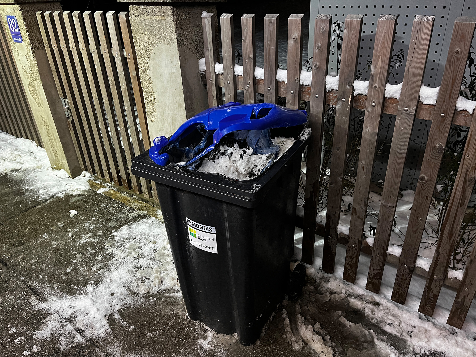 Brennt Mülltonne - Vockestraße | Freiwillige Feuerwehr Haar